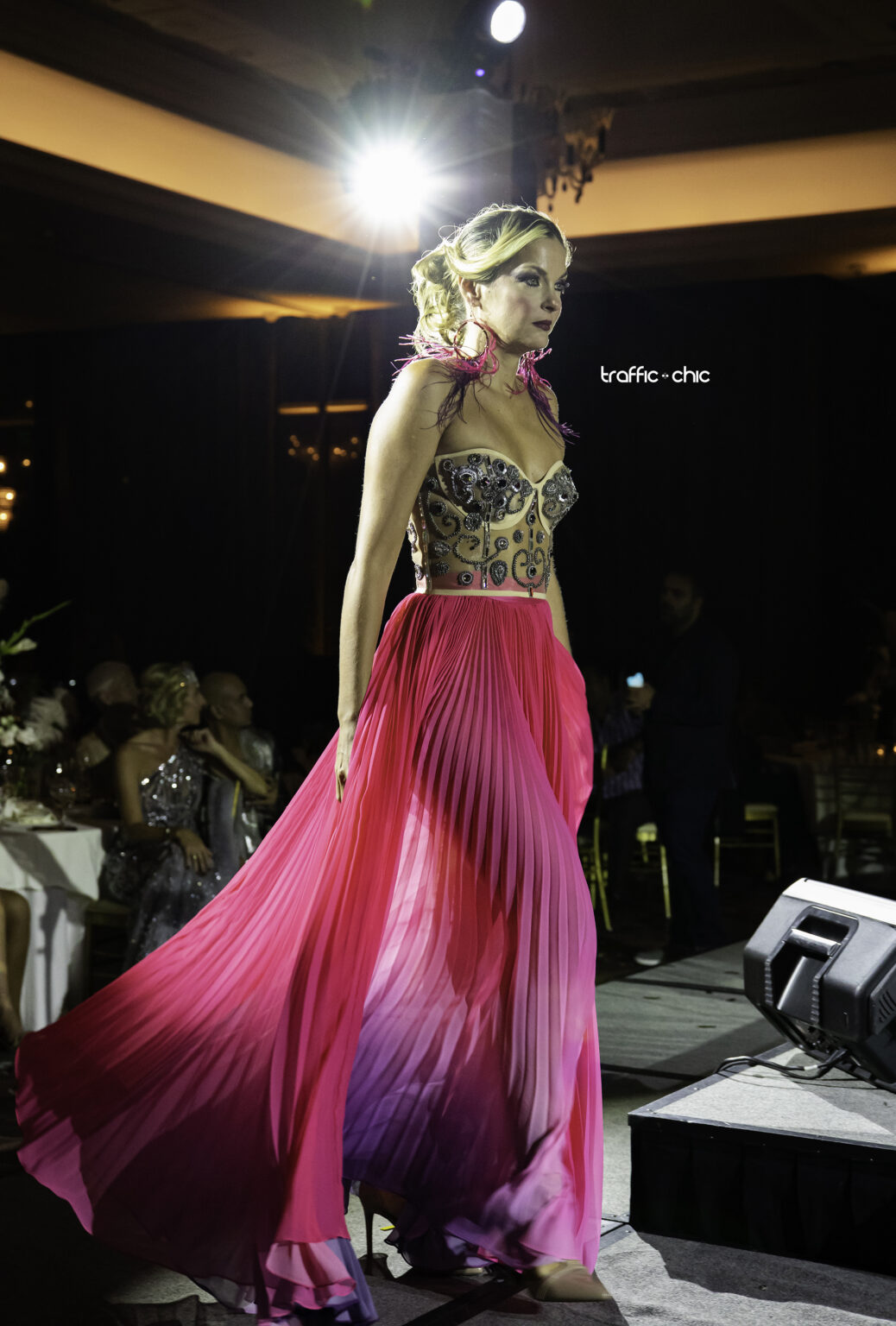 Sonia Rivera celebra 40 años en la moda en “Runway of Hope” - TRAFFIC CHIC